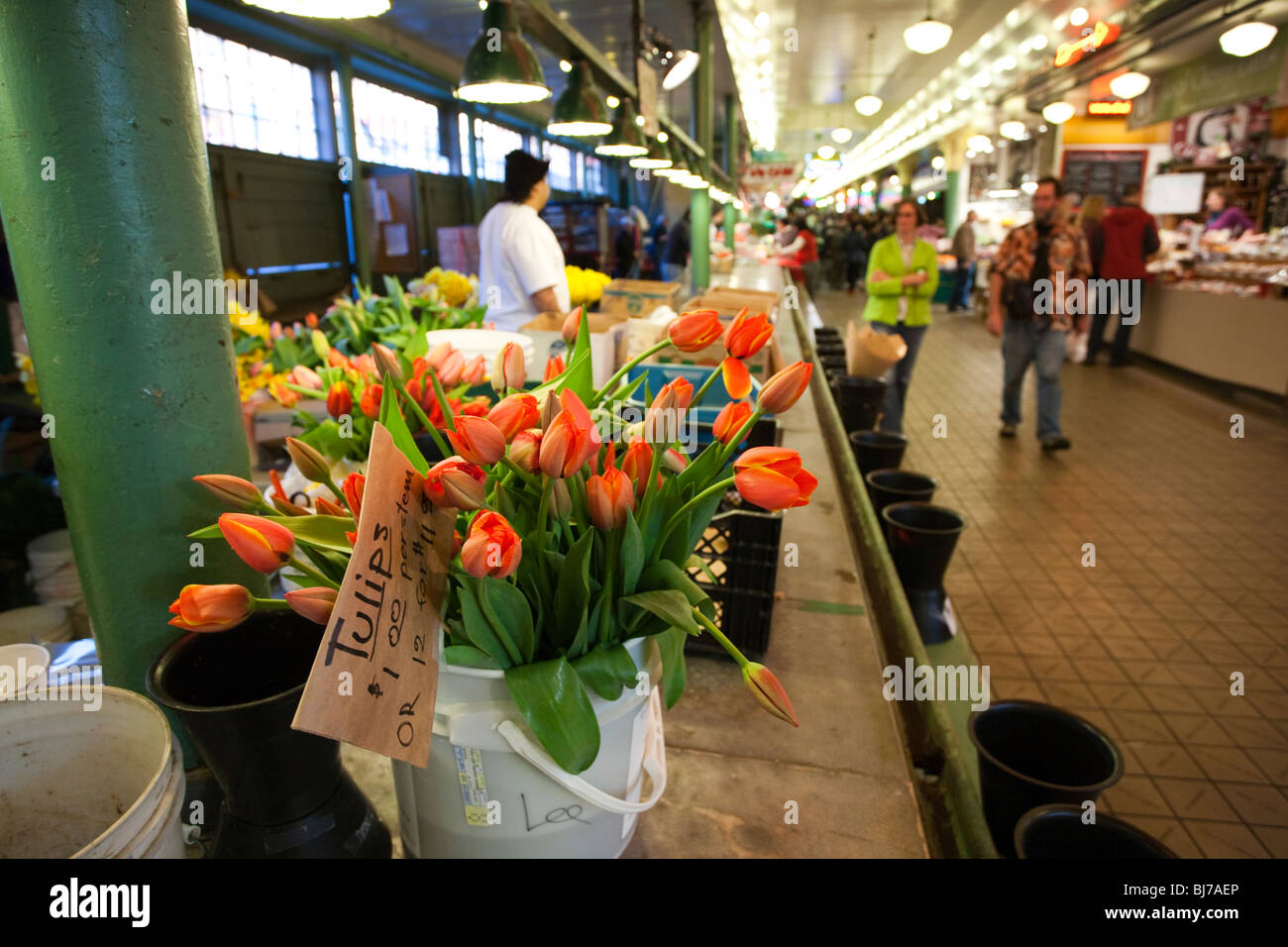 Pike Place Market, Seattle, Washington - Flower Stalls. Tulip bouquets ...