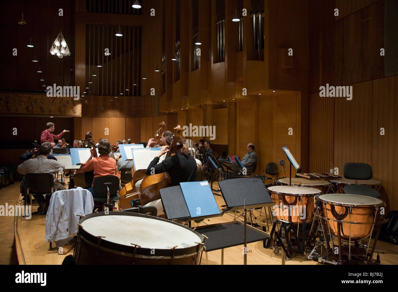 Orchestra Pit Stock Photos & Orchestra Pit Stock Images - Alamy