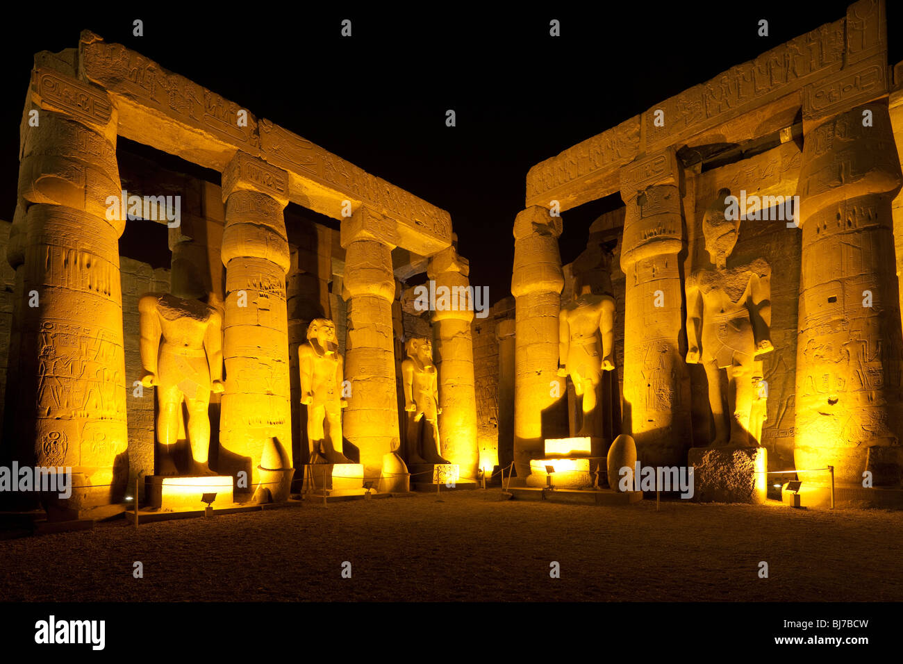 peristyle court, Luxor Temple, Egypt Stock Photo - Alamy