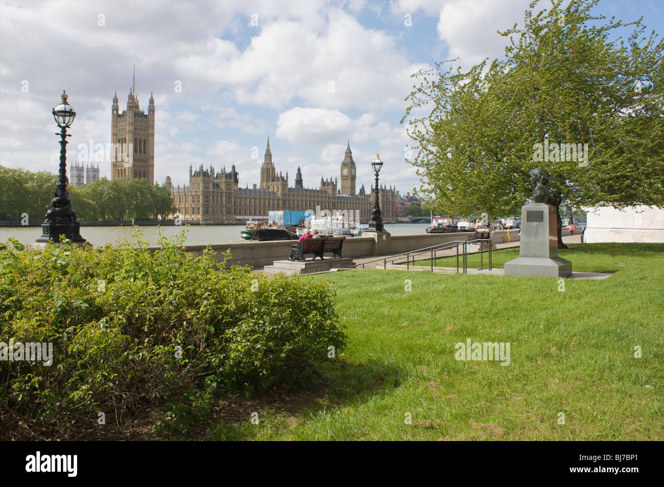 Houses of parliament view hi-res stock photography and images - Alamy