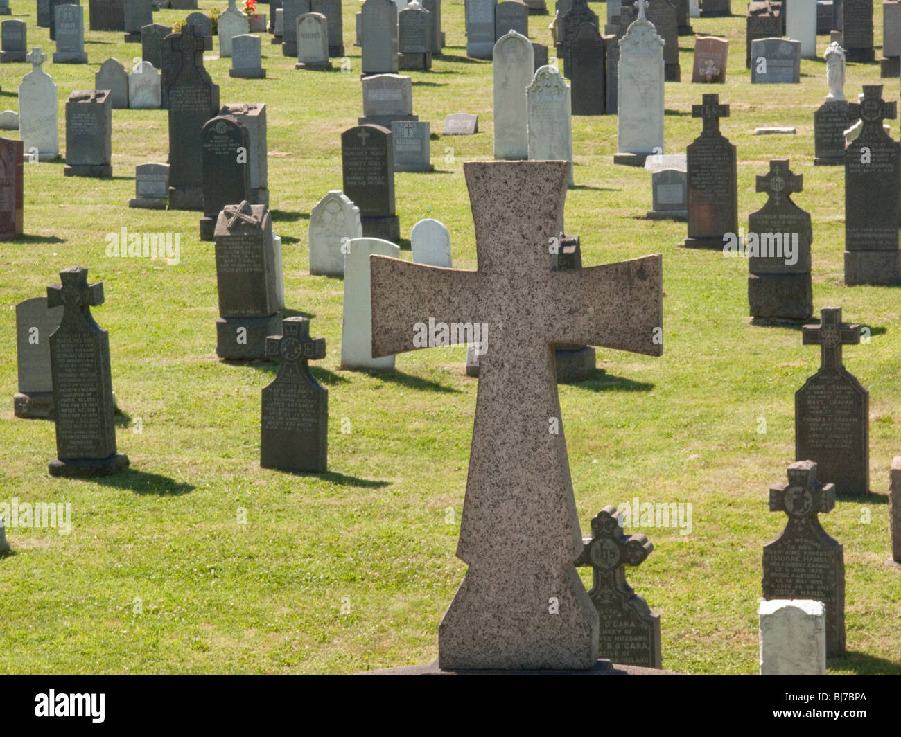 Tombstones in Cemetery Stock Photo - Alamy