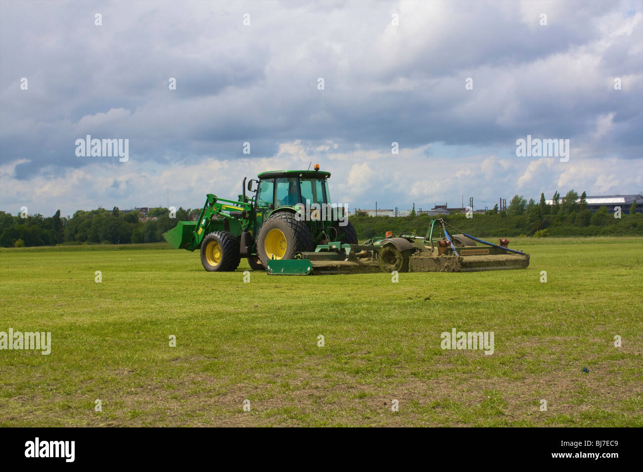 London the tractor hi-res stock photography and images - Alamy