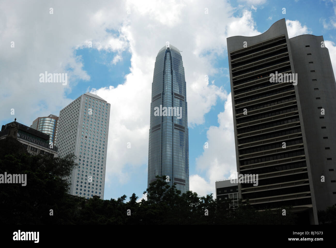 Two international finance centre 2ifc hi-res stock photography and ...