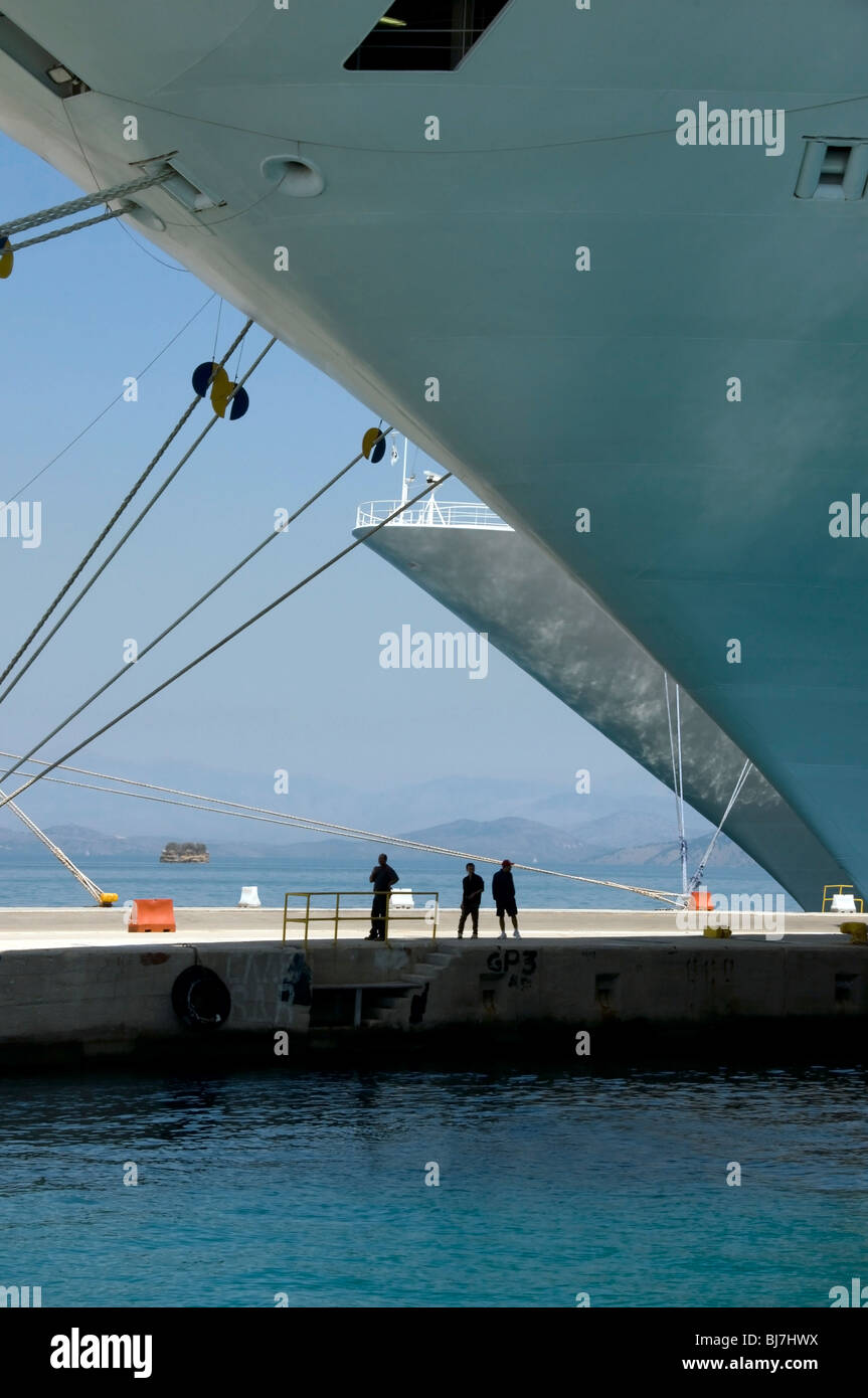 Shape of hull hi-res stock photography and images - Alamy