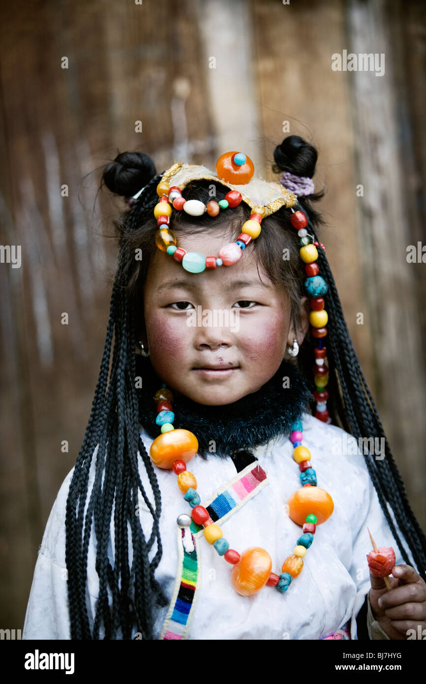 Tibetan headdress hi-res stock photography and images - Alamy
