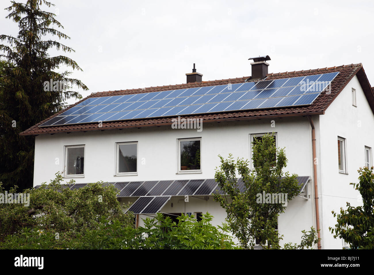 Houses with solar panels germany hi-res stock photography and images ...