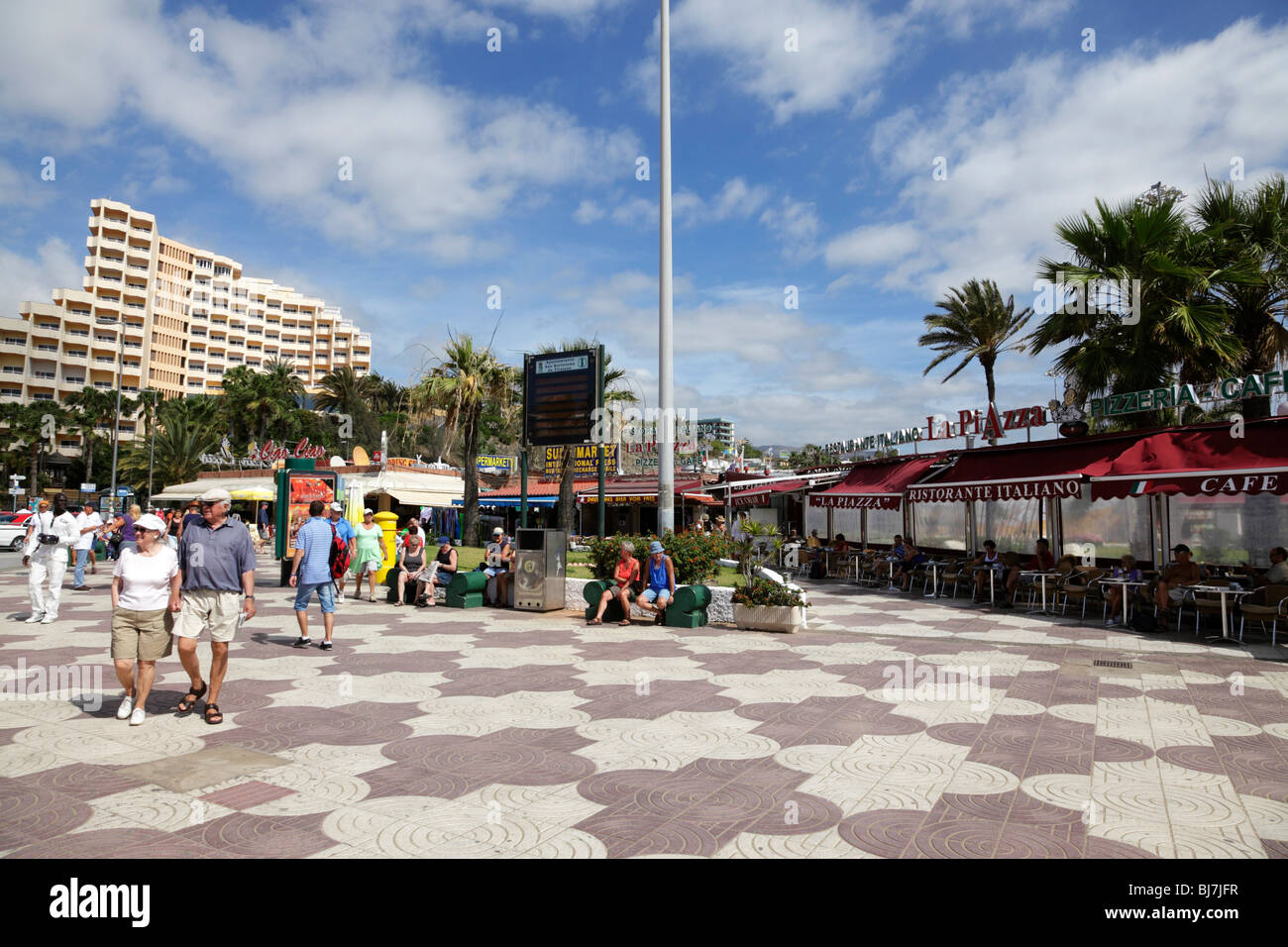 The resort of playa del ingles hi-res stock photography and images - Alamy