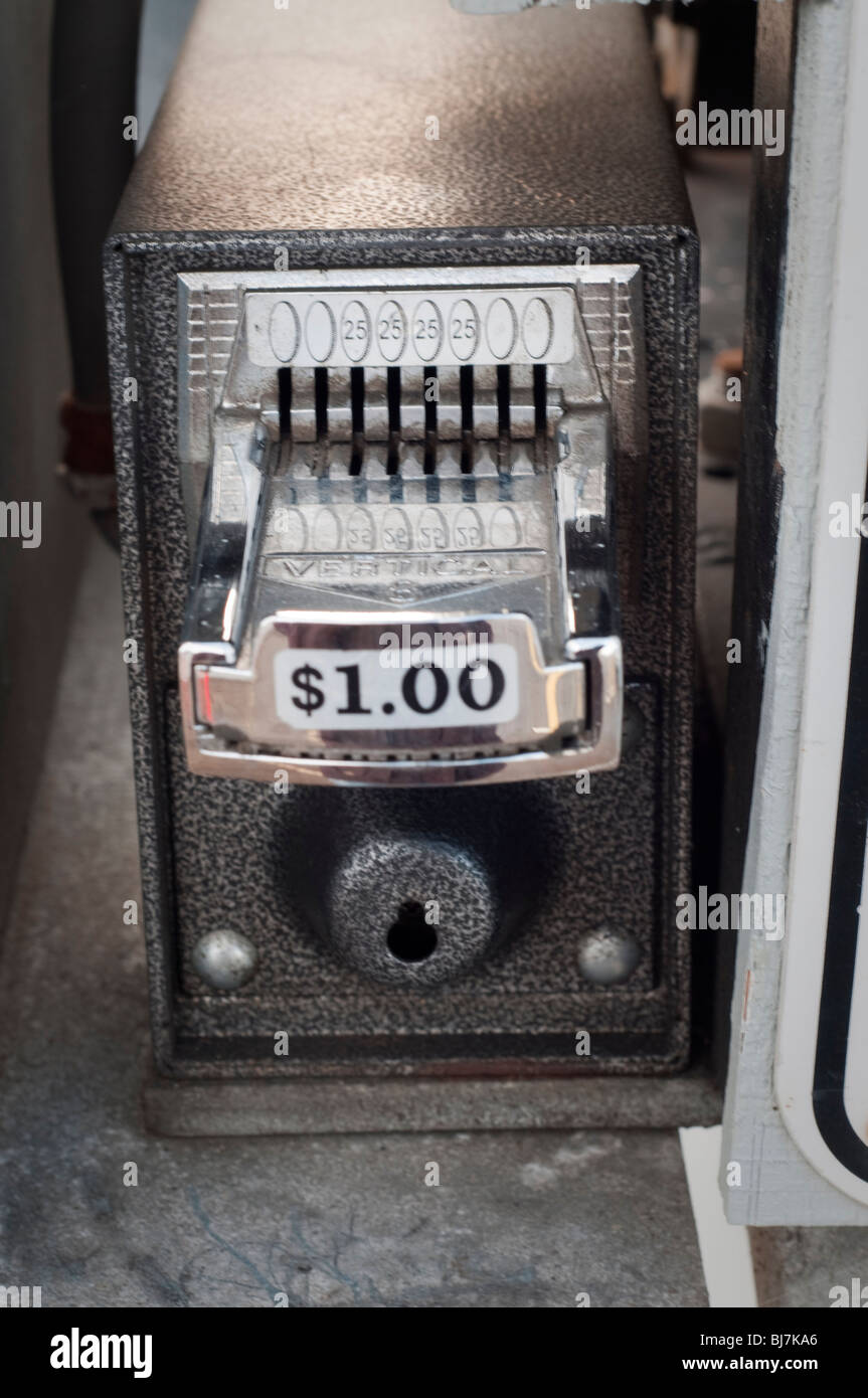 Coin dispenser hi-res stock photography and images - Alamy