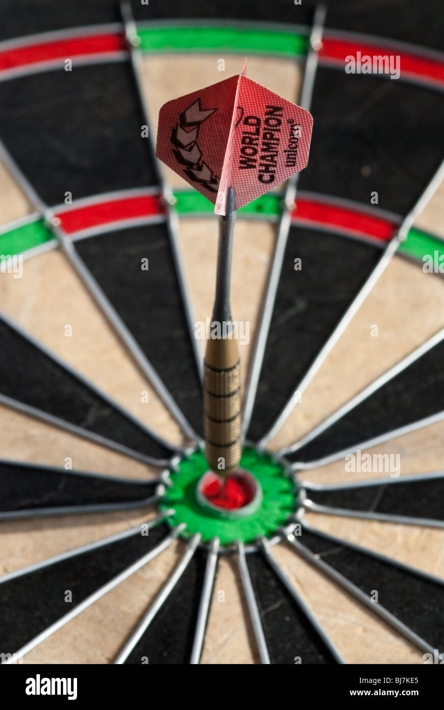 Target aim hi-res stock photography and images - Alamy