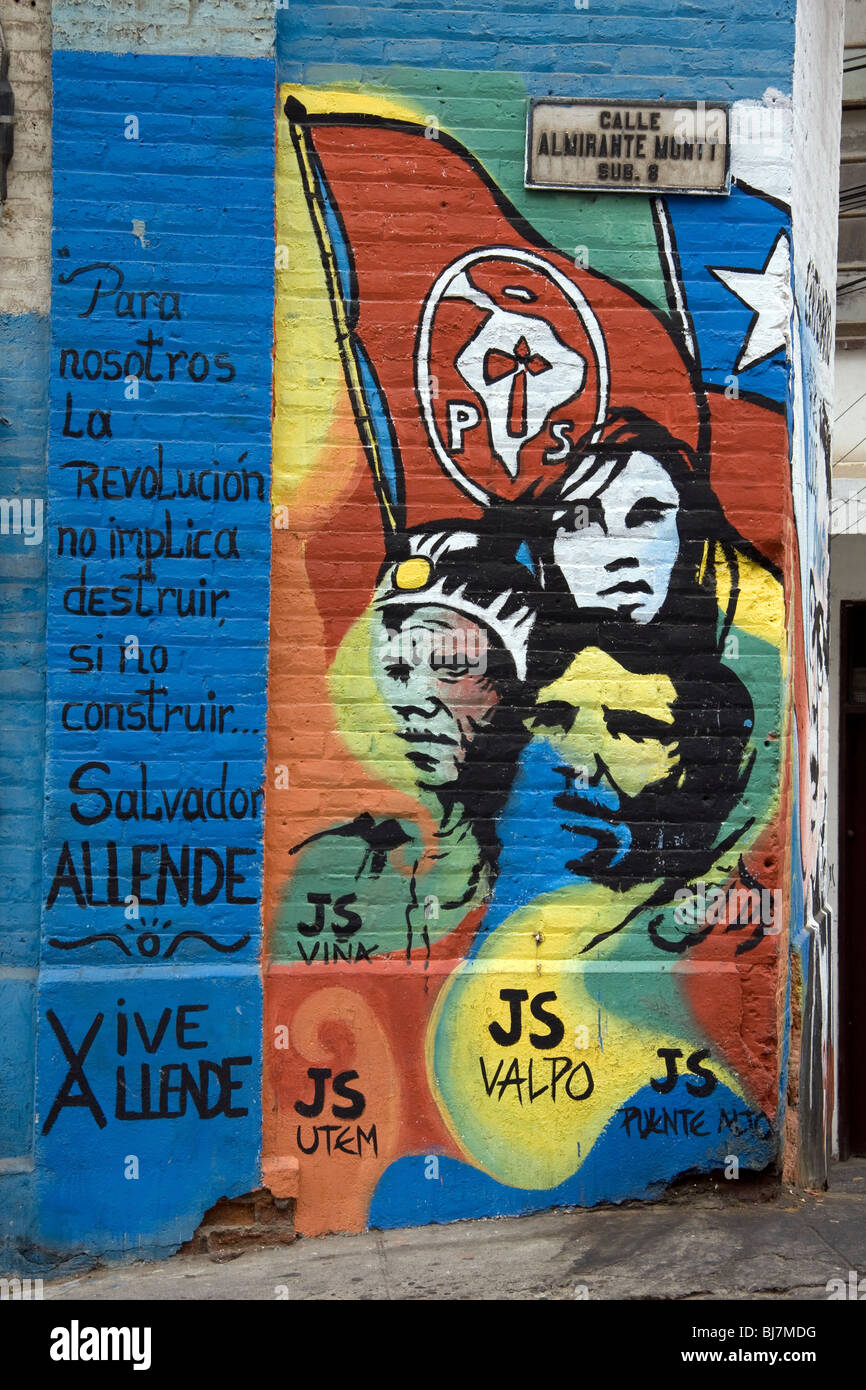Viva Allende mural, Valparaiso, Chile, South America Stock Photo - Alamy