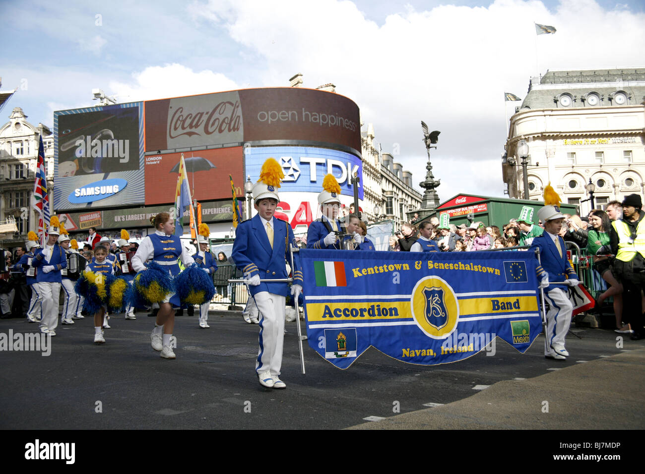 Circus day parade hi-res stock photography and images - Alamy