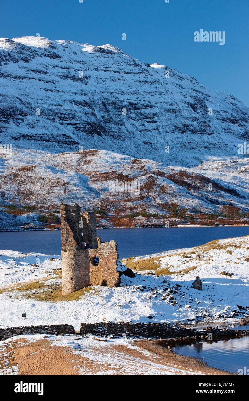 Ardvreck Castle beside Loch Assynt, Assynt, Sutherland, Scotland, UK ...