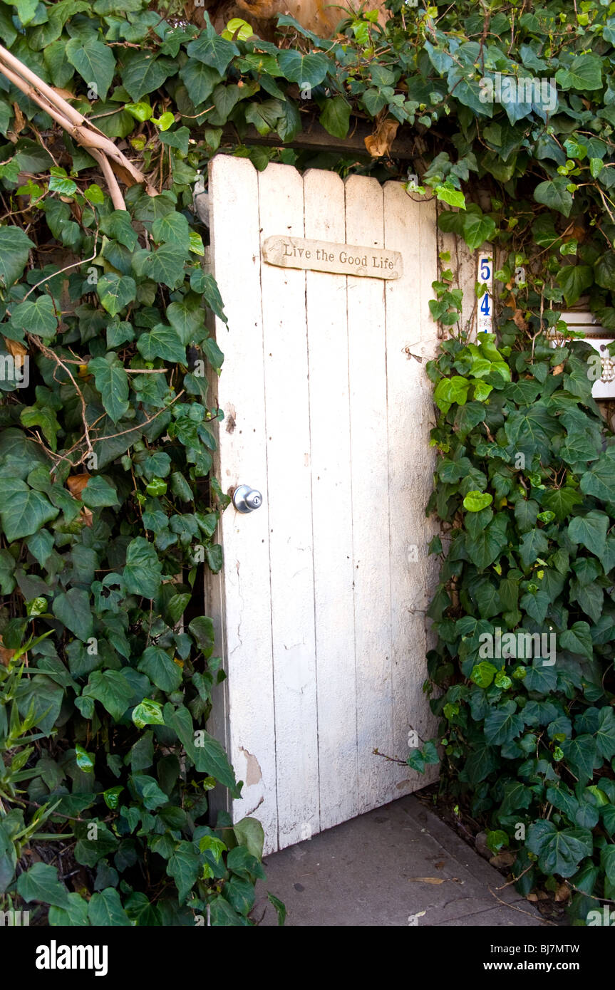 Secret door hi-res stock photography and images - Alamy
