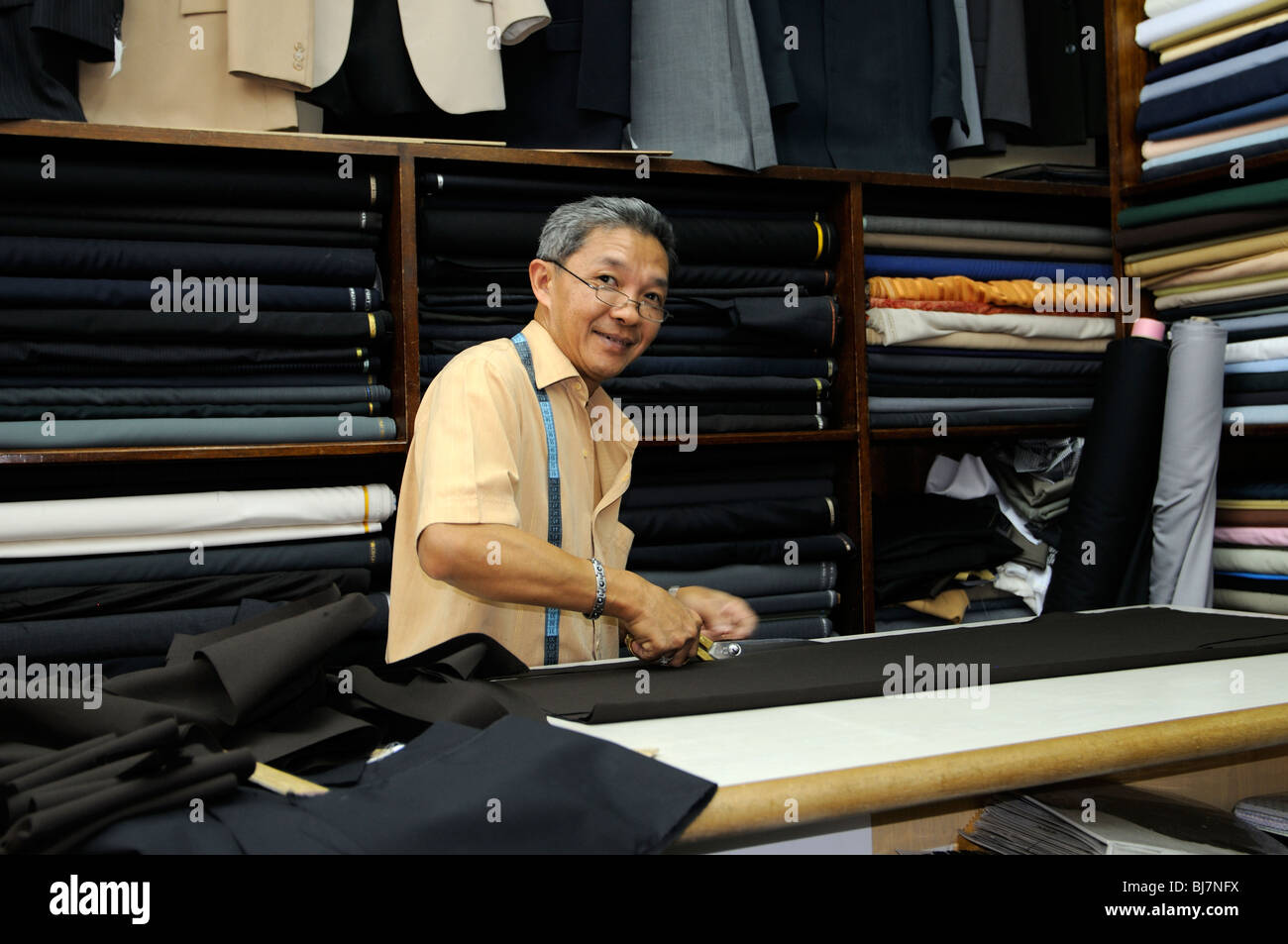 Tailor in wisma merdeka shopping mall hi-res stock photography and ...