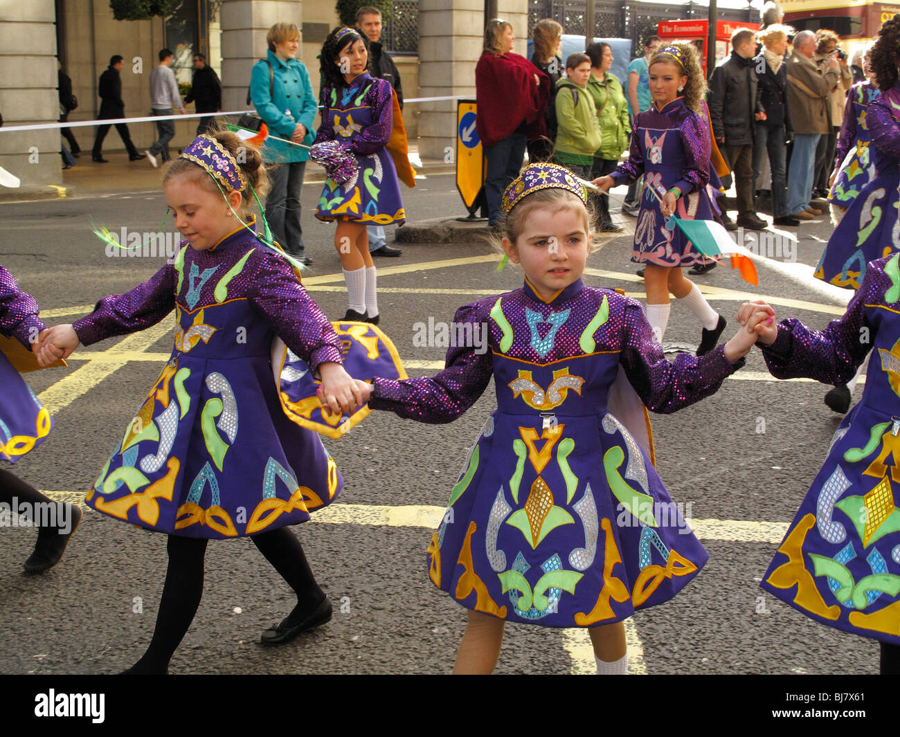 Irish girls party hi-res stock photography and images - Alamy