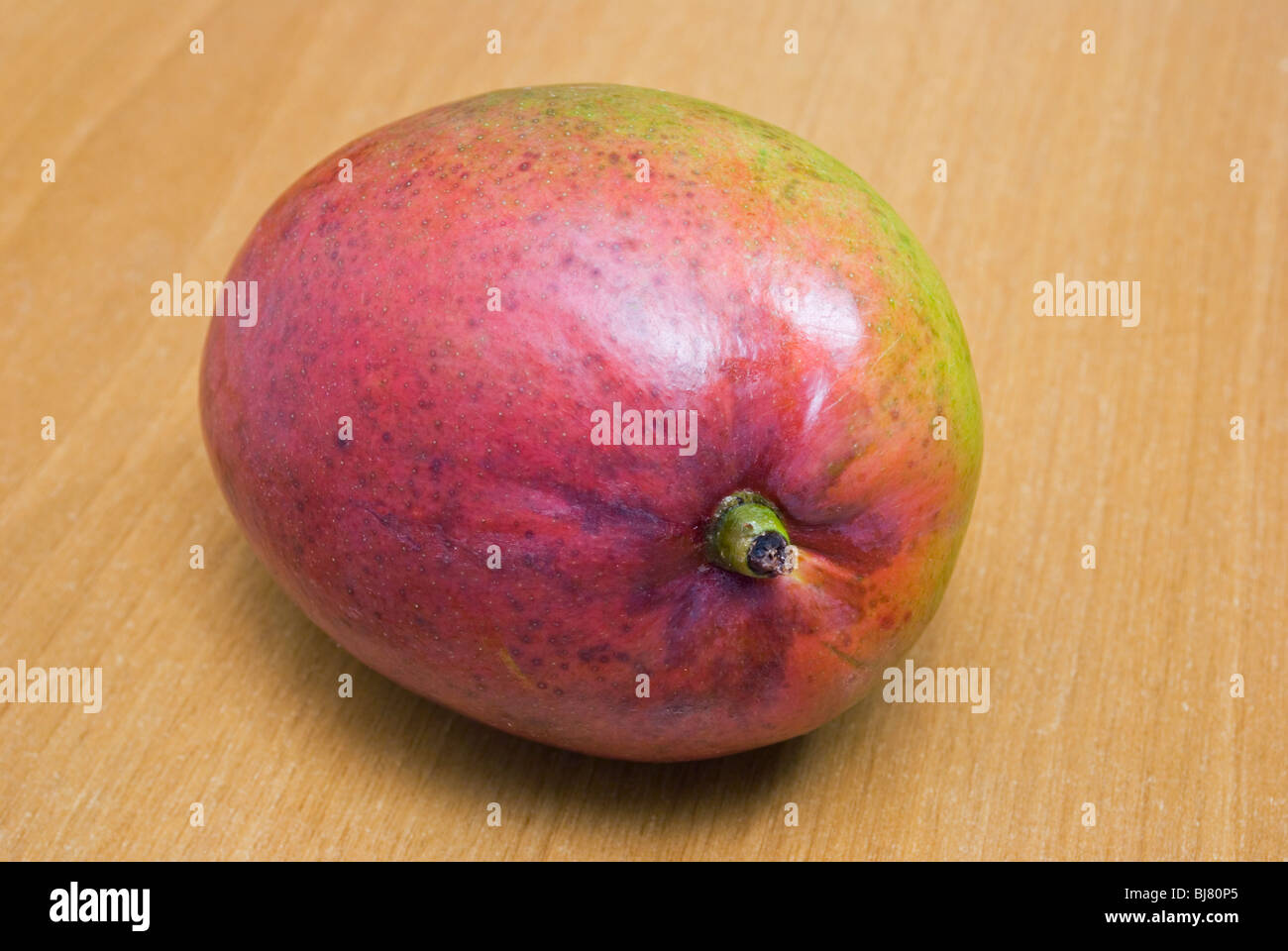 Whole ripe mango close hi-res stock photography and images - Alamy