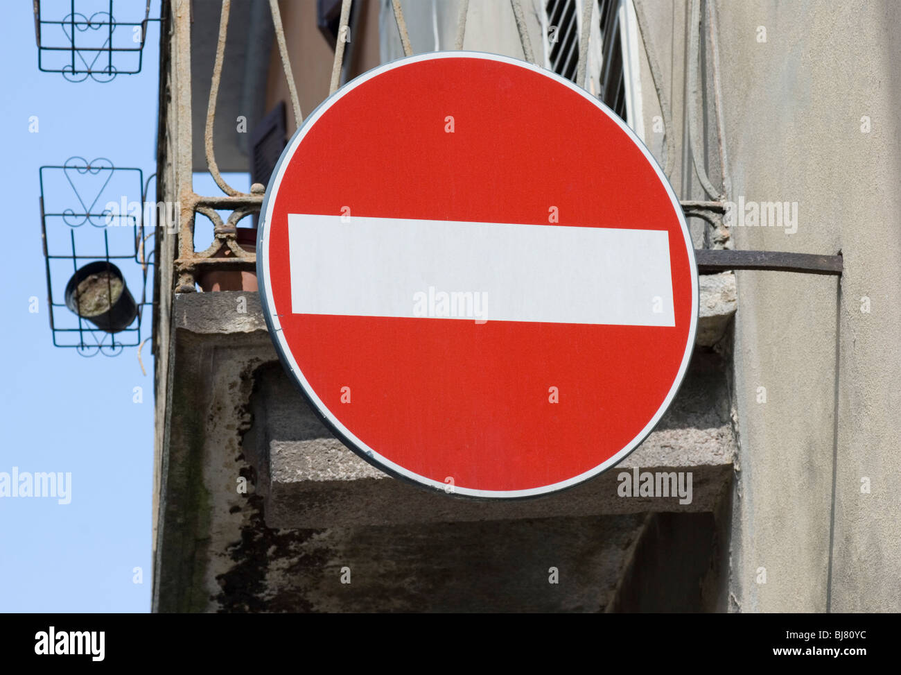 no entry sign on old building Stock Photo - Alamy