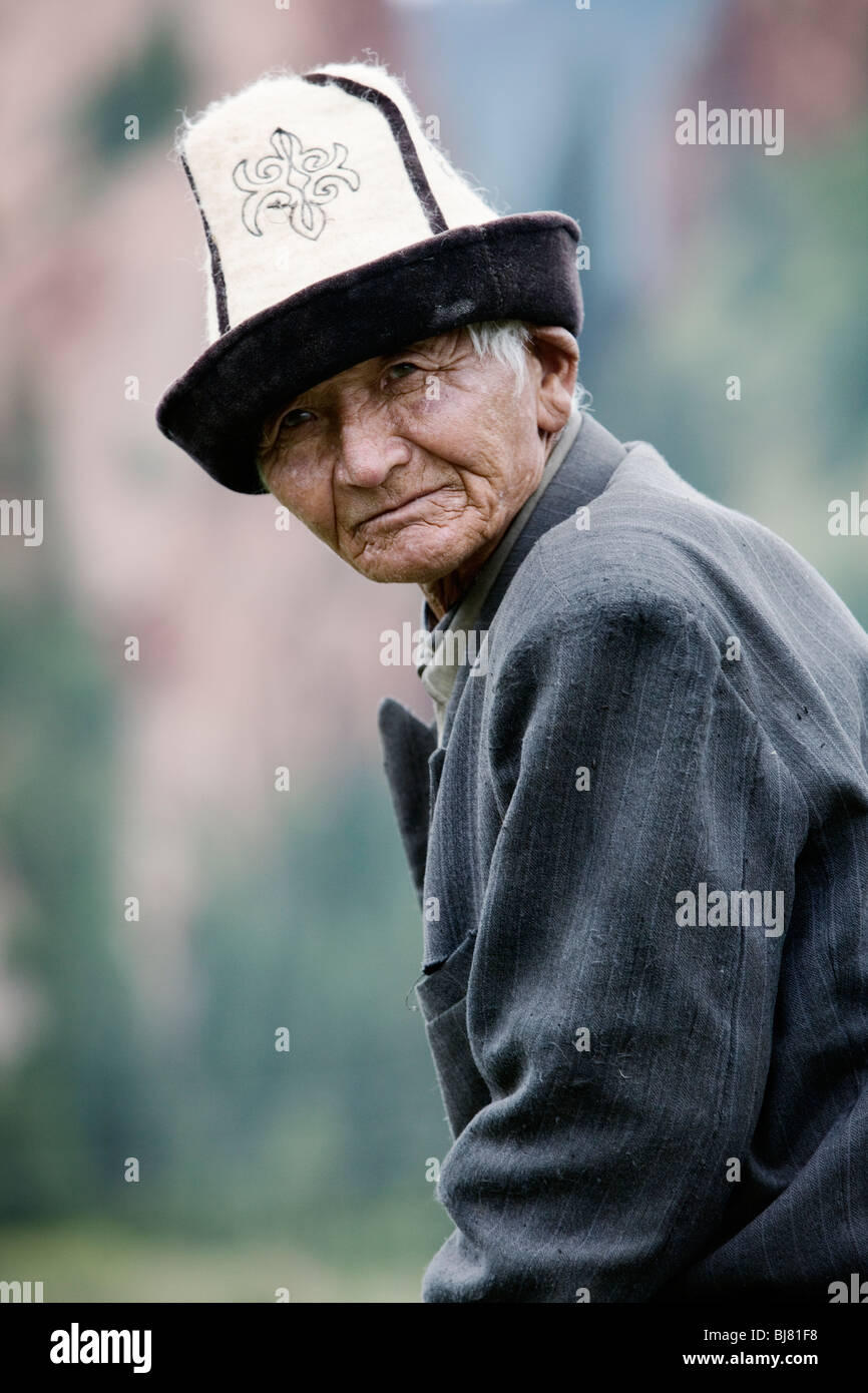 Old shepherd hi-res stock photography and images - Alamy