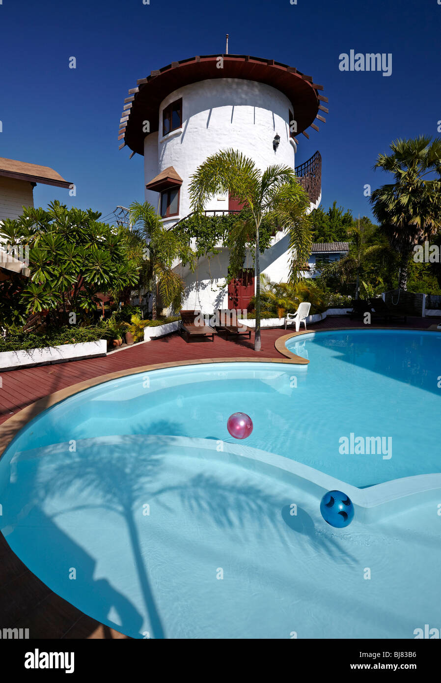 Rotund house exterior hi-res stock photography and images - Alamy