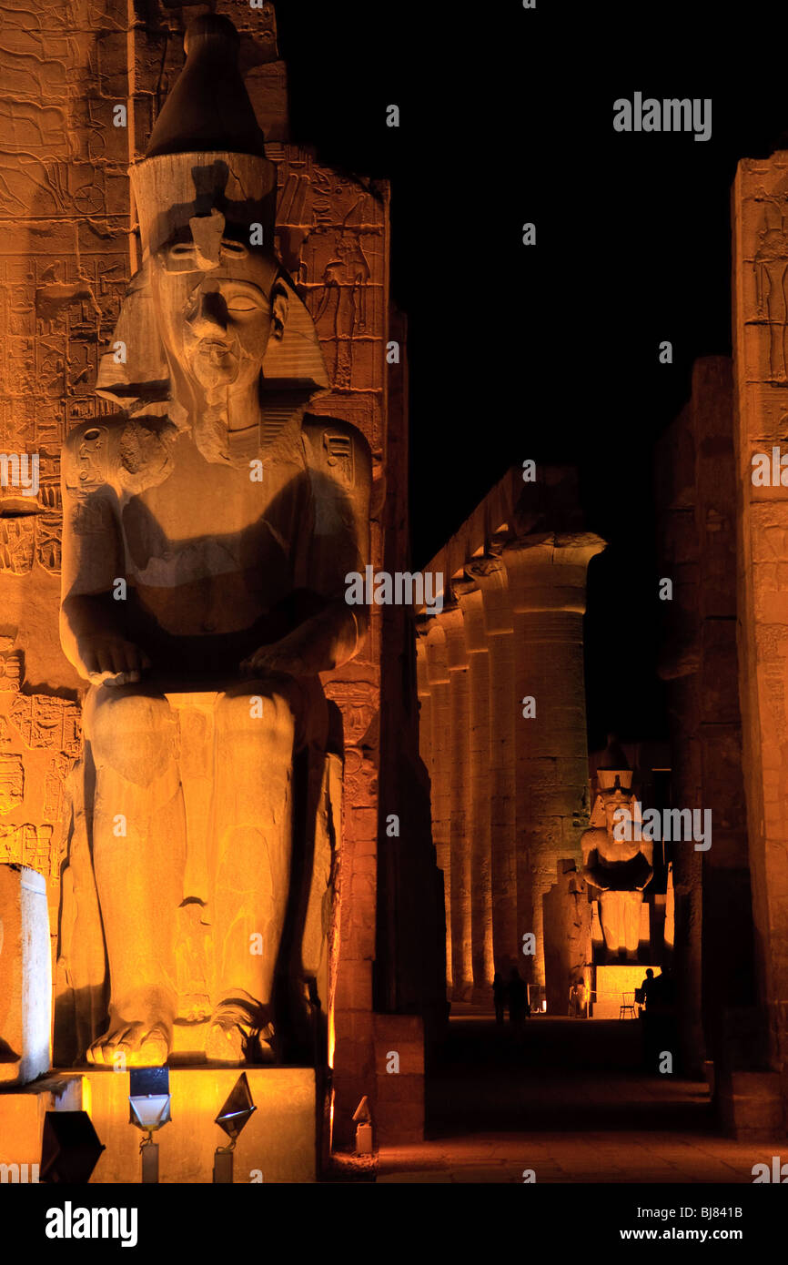 Colossus of ramses ii hi-res stock photography and images - Alamy