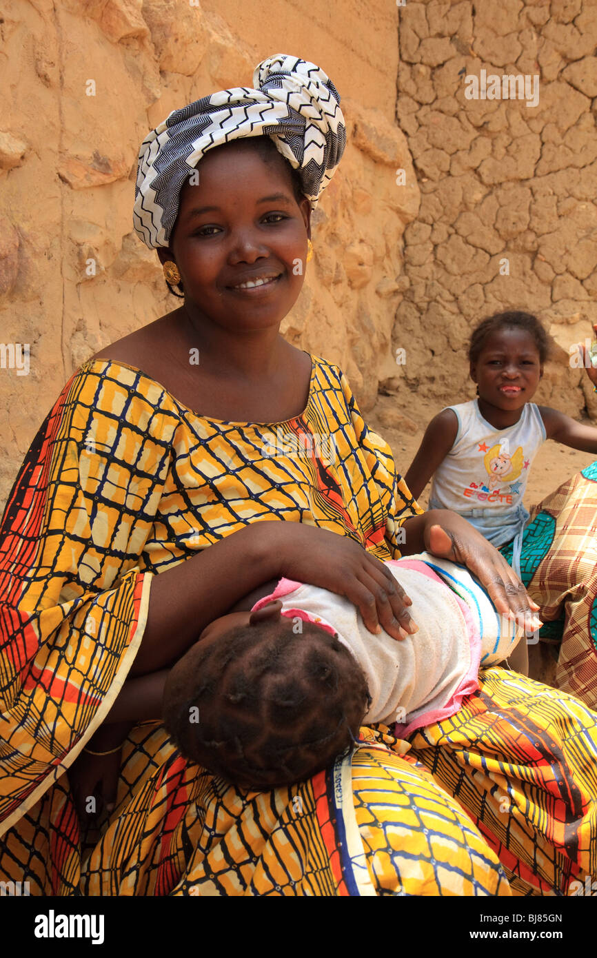 Africa Hombori Mali Mother Child Orange Villager Stock Photo - Alamy