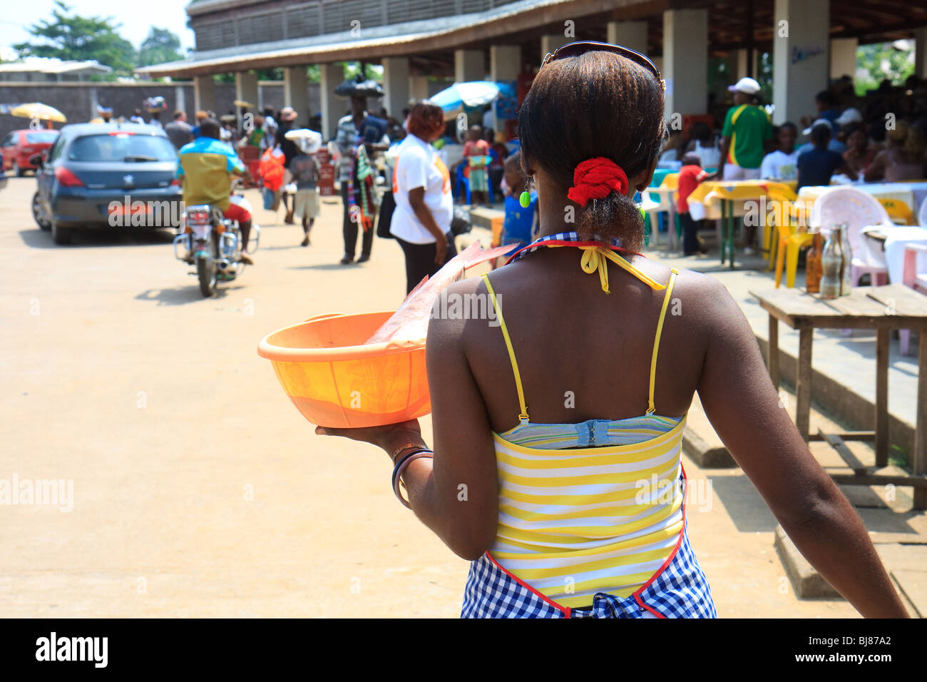 Africa Cameroon Chef Fish Food Kribi Meal Food Stock Photo - Alamy