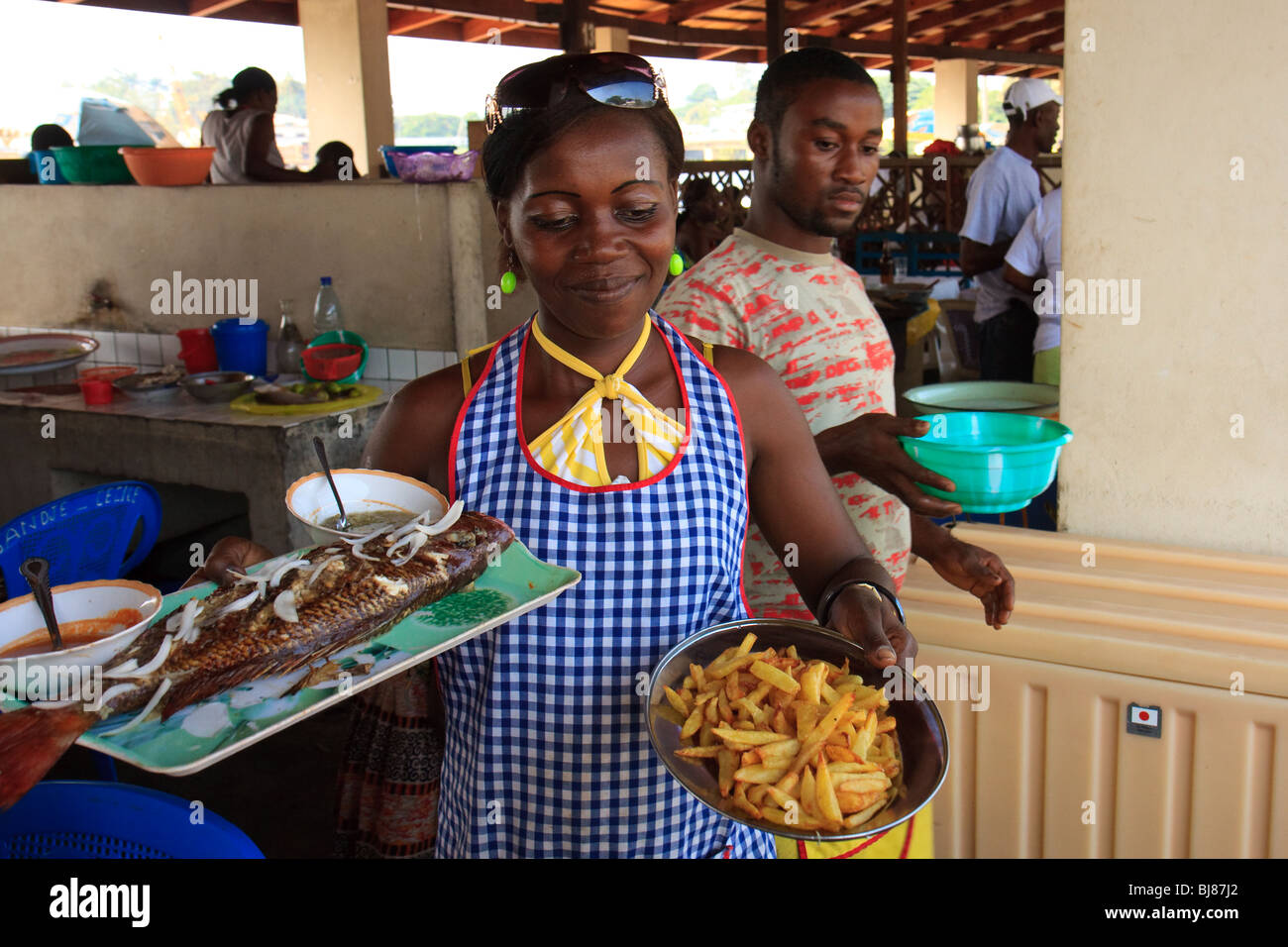 Africa Cameroon Chef Grilled Fish Kribi Meal Women Stock Photo - Alamy