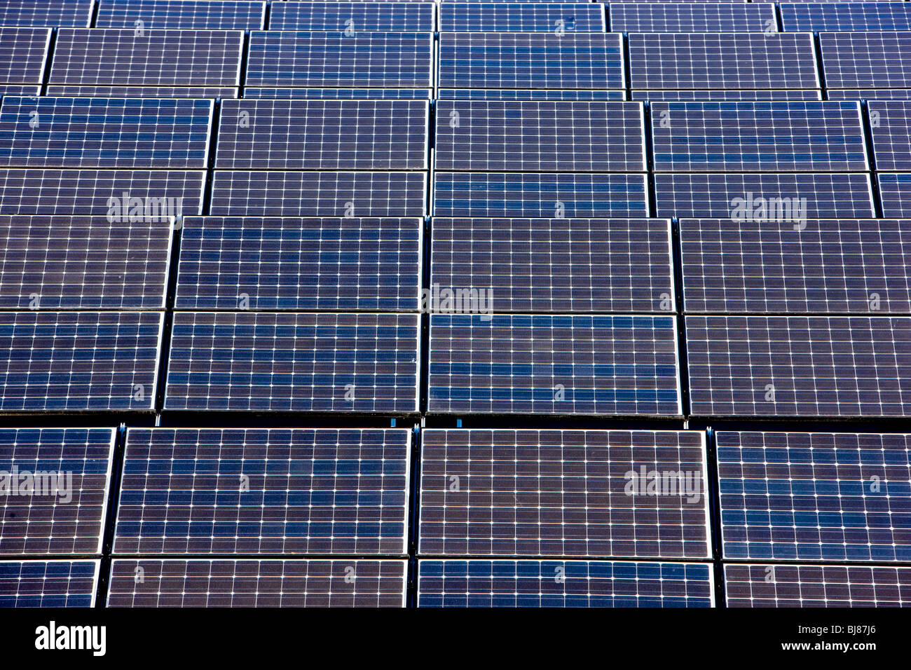 Horizontal panels hi-res stock photography and images - Alamy