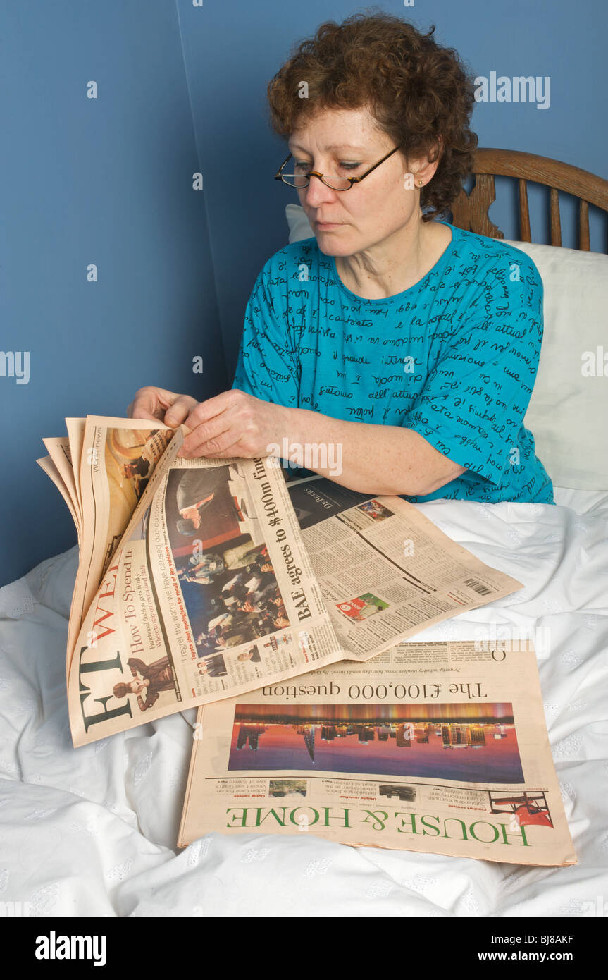 Financial times newspaper front page hi-res stock photography and ...