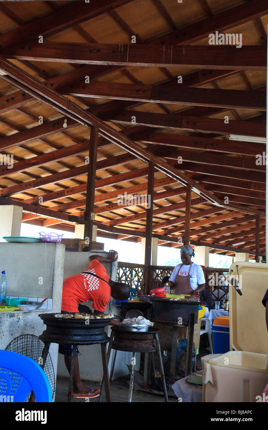 Fish kribi cameroon hi-res stock photography and images - Alamy