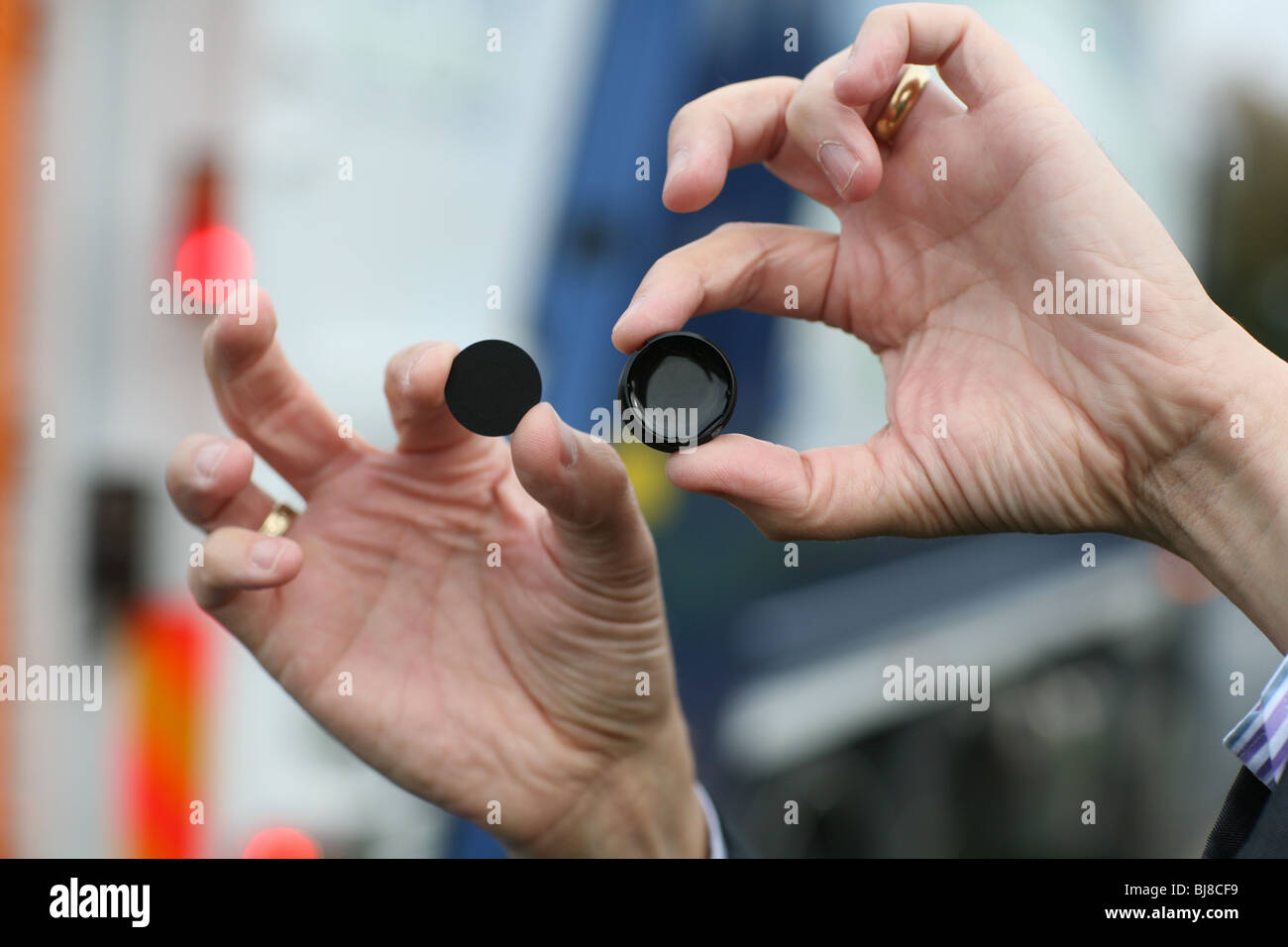 Wheelie bin microchip hi-res stock photography and images - Alamy