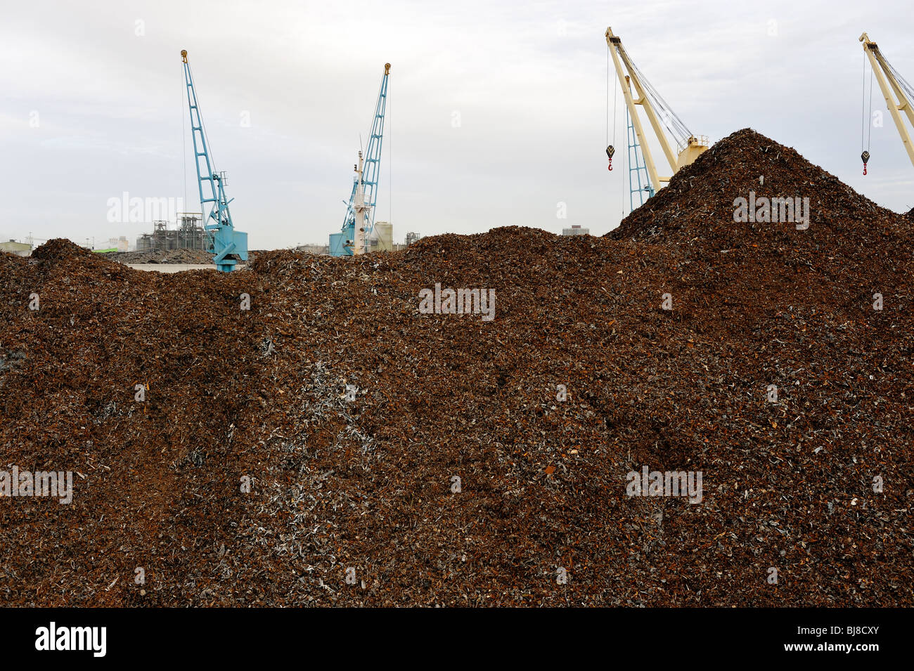 Ship pile hi-res stock photography and images - Alamy
