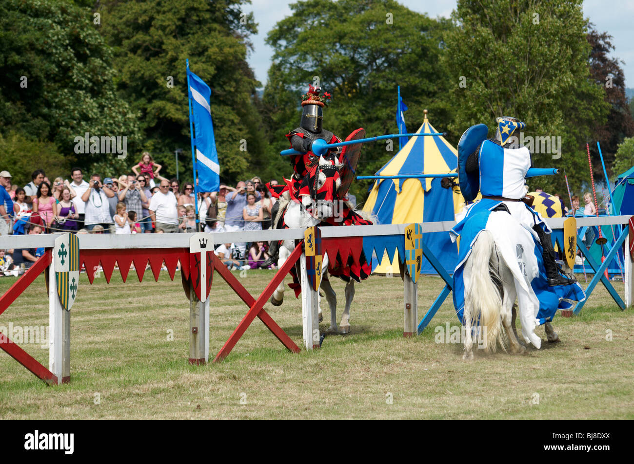 White knight joust medieval jousting hi-res stock photography and ...