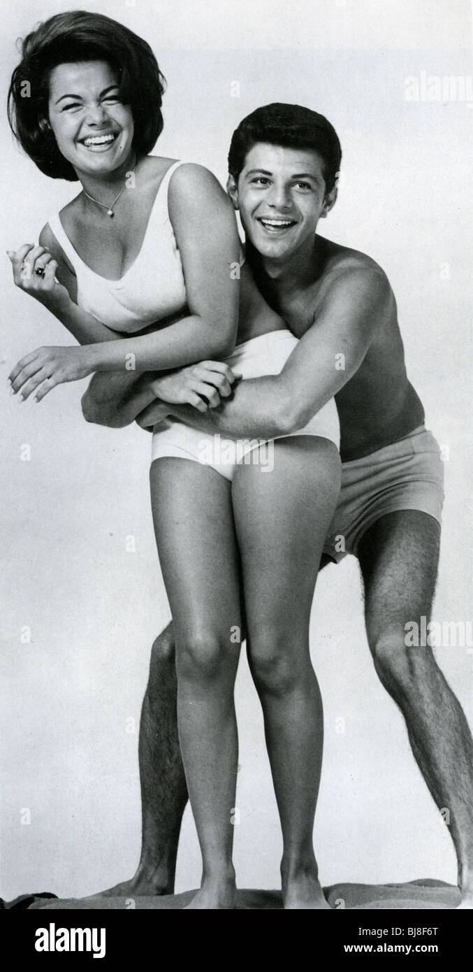 BEACH PARTY - 1963 AIP film with Annette Funicello and Frankie Avalon Stock Photo - Alamy