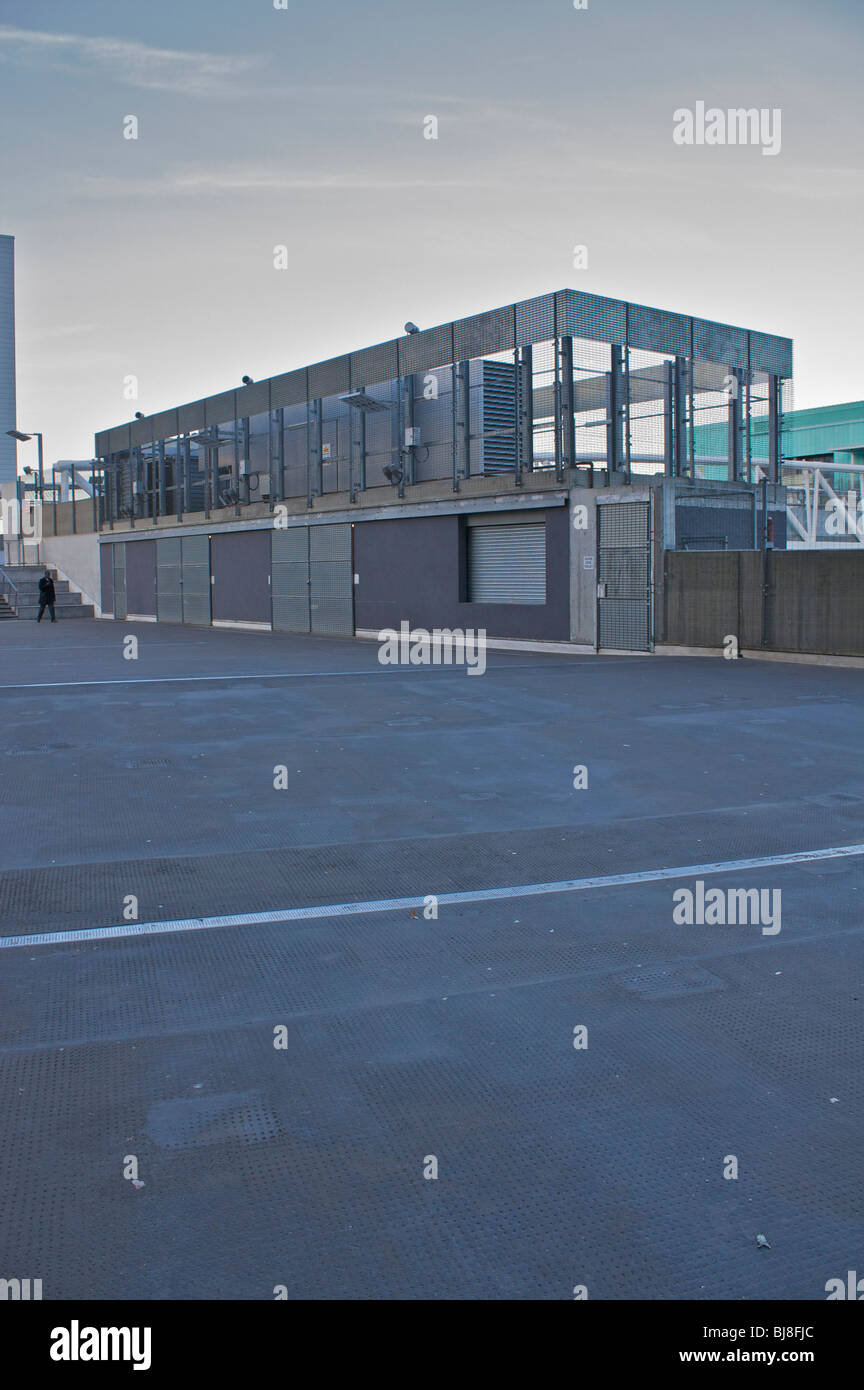 Arsenal stadium surrounding trophy areas hi-res stock photography and ...