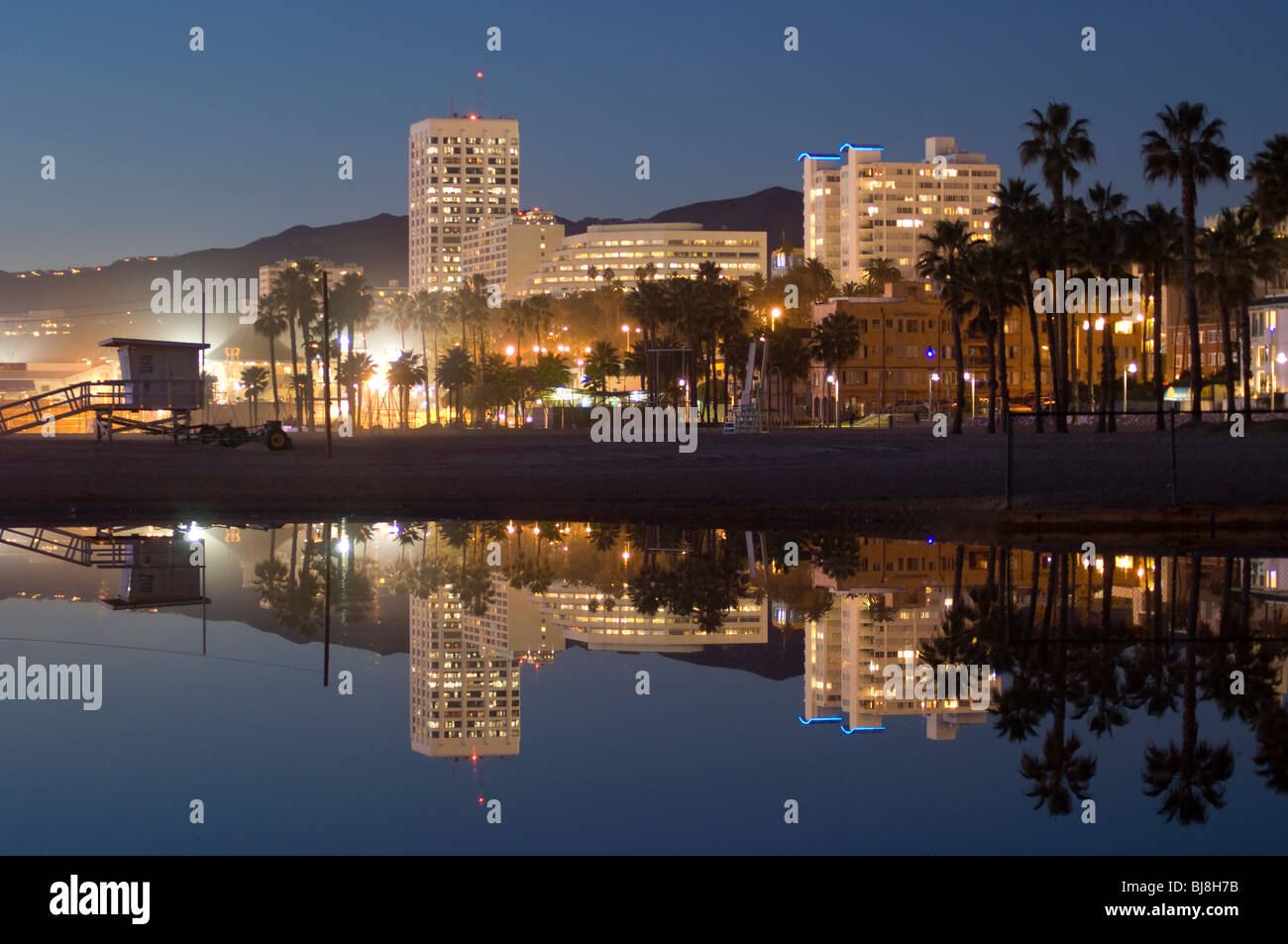 Santa monica skyline hi-res stock photography and images - Alamy