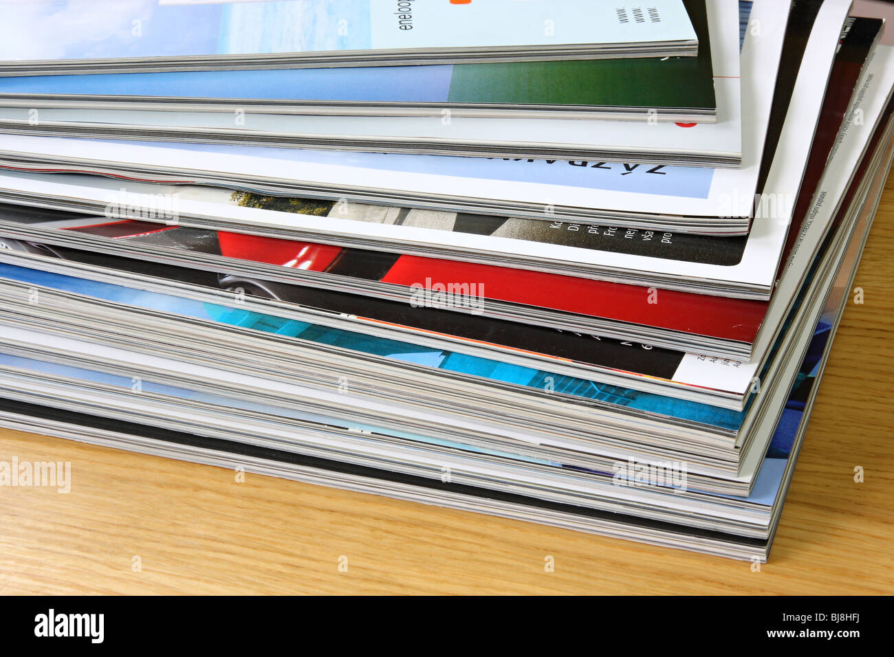 Color magazines hi-res stock photography and images - Alamy