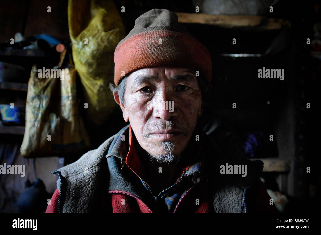 Sherpa nepal hi-res stock photography and images - Alamy