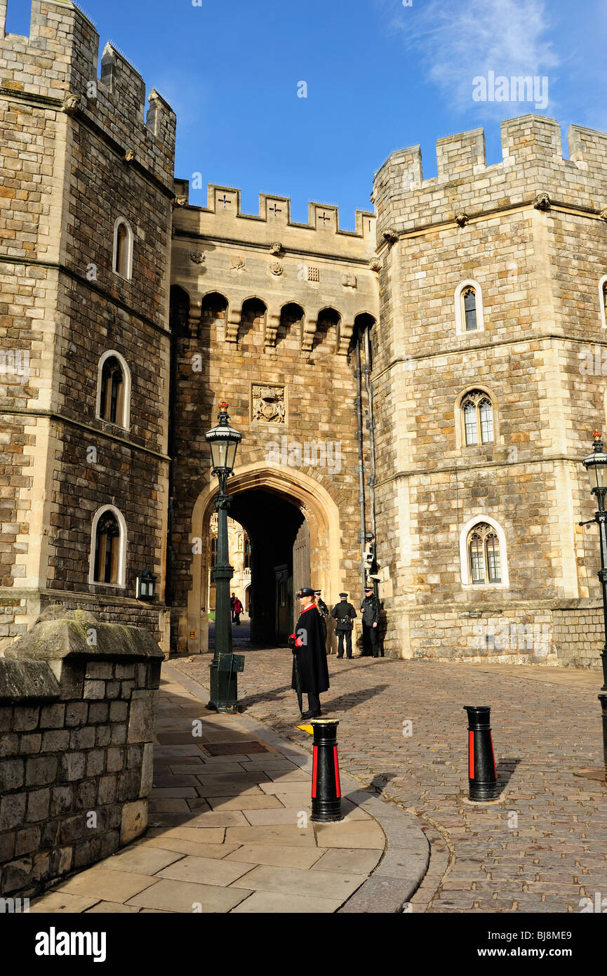Main entrance to Windsor Castle, Berkshire, England Stock Photo - Alamy