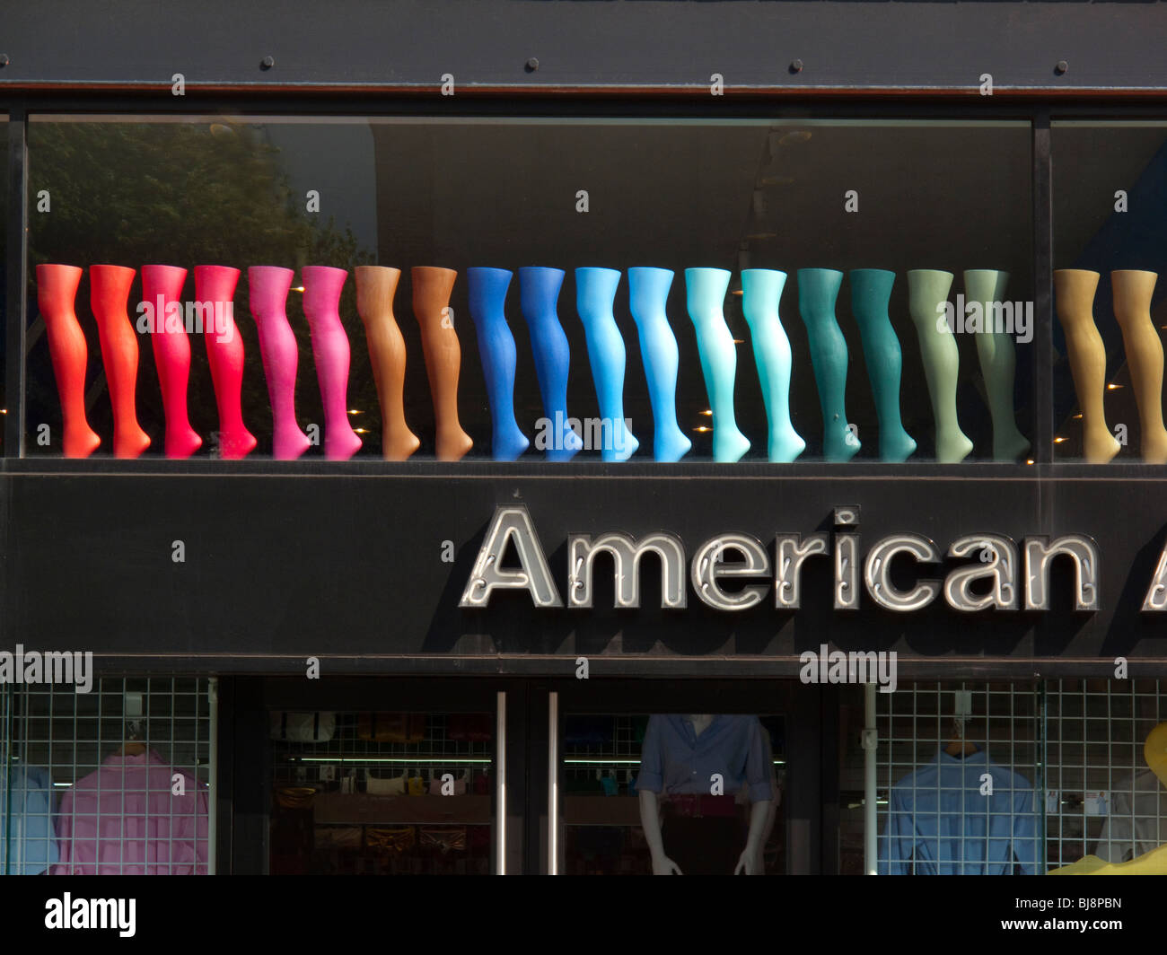 Dancing from row hi-res stock photography and images - Alamy