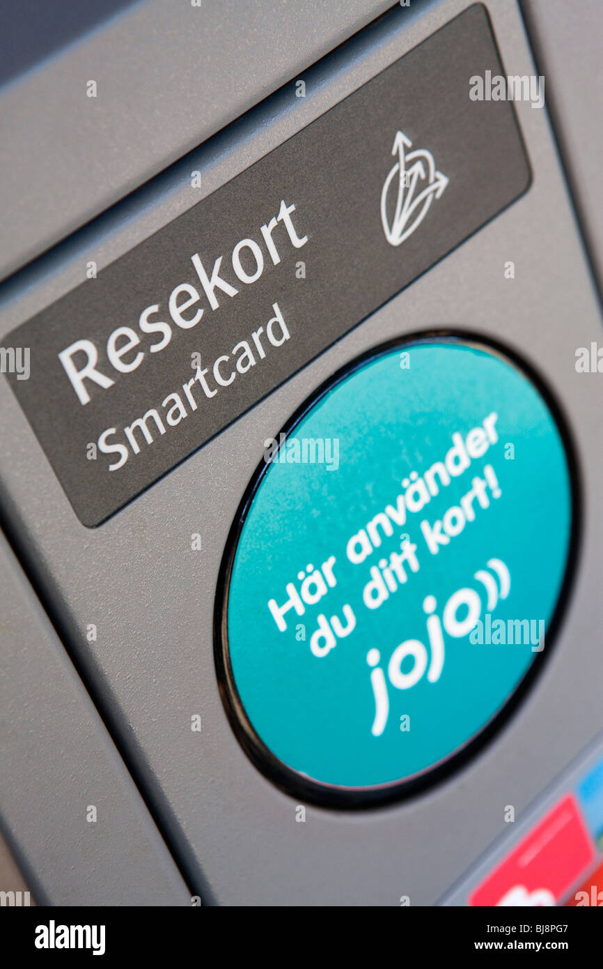 Airport ticket machine hi-res stock photography and images - Alamy