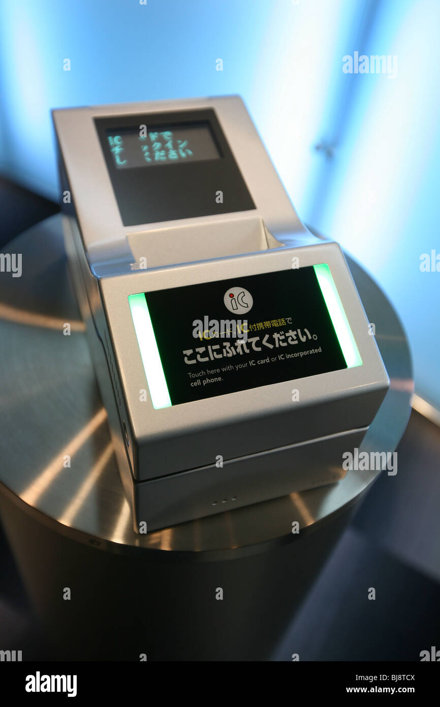 Using mobile telephone to check in for airline flight boarding pass ...