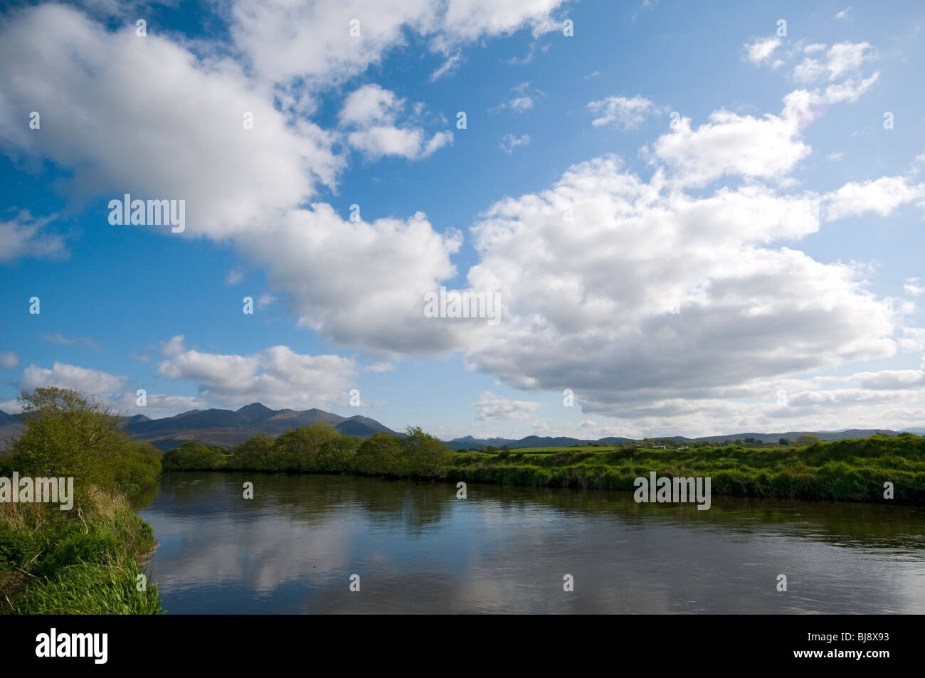Carrauntoohil in the MacGillicuddy's Reeks range, from the river Laune ...