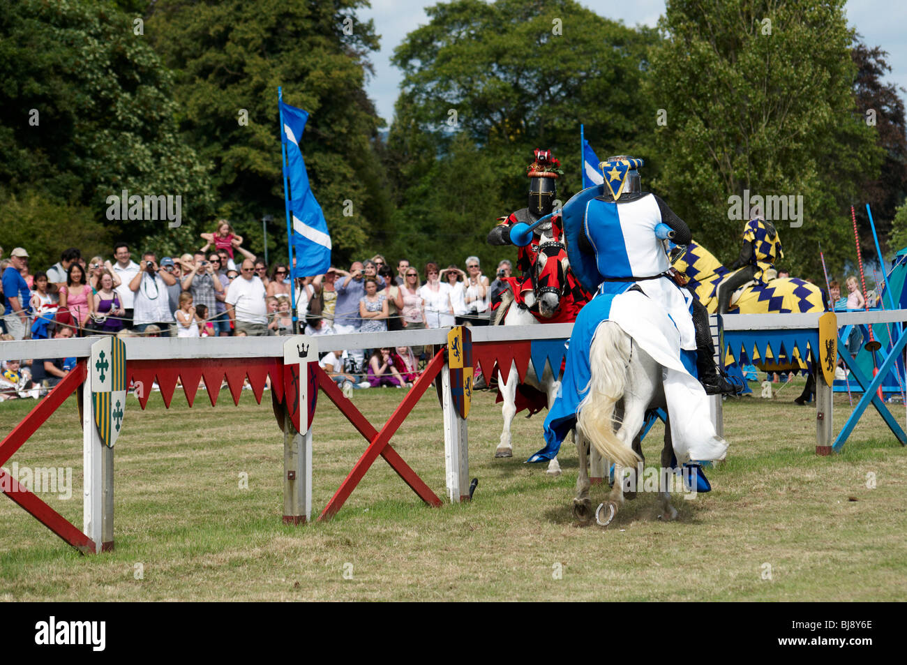 White knight joust medieval jousting hi-res stock photography and ...