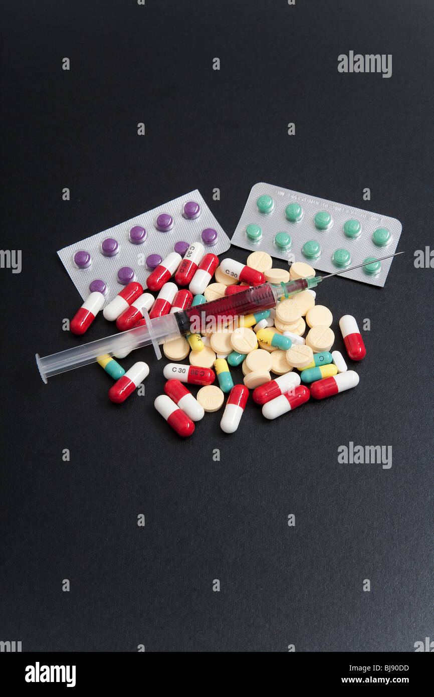 Drugs Illegal Needles High Resolution Stock Photography and Images - Alamy