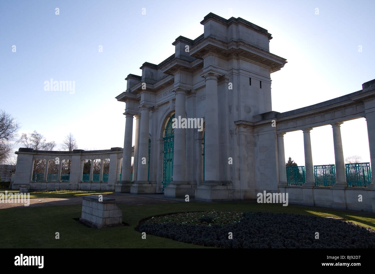 The Memorial Arch Gateway to Victoria Embankment Gardens in Nottingham ...