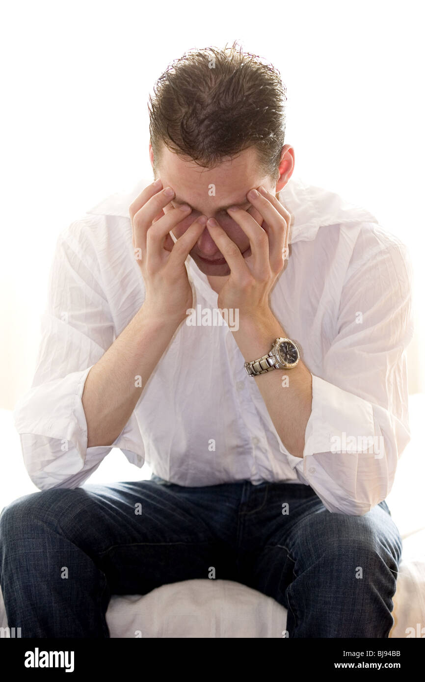 Eyes cast down hi-res stock photography and images - Alamy