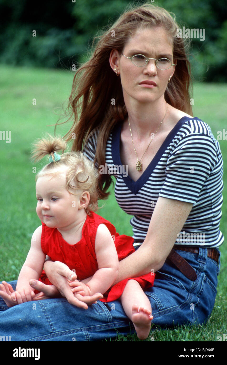 Sad single mother hi-res stock photography and images - Alamy