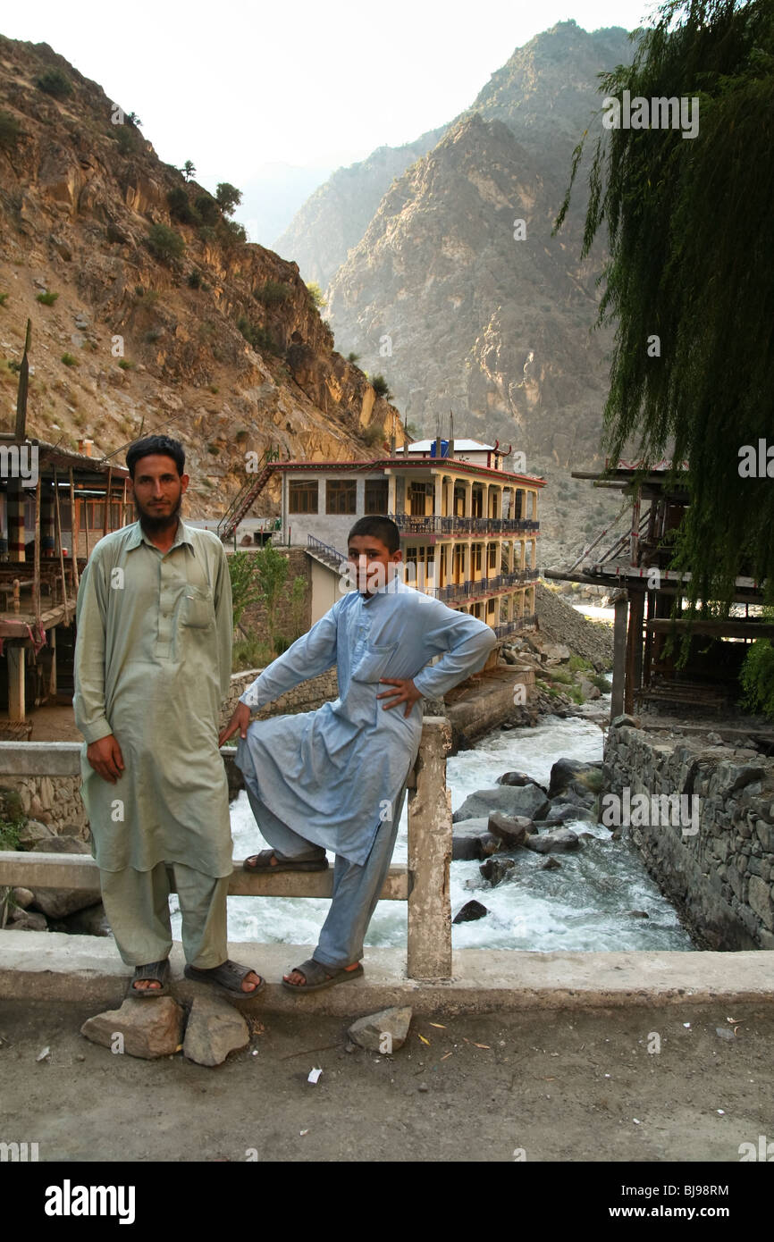 Gilgit baltistan karakoram highway pakistan street hi-res stock ...
