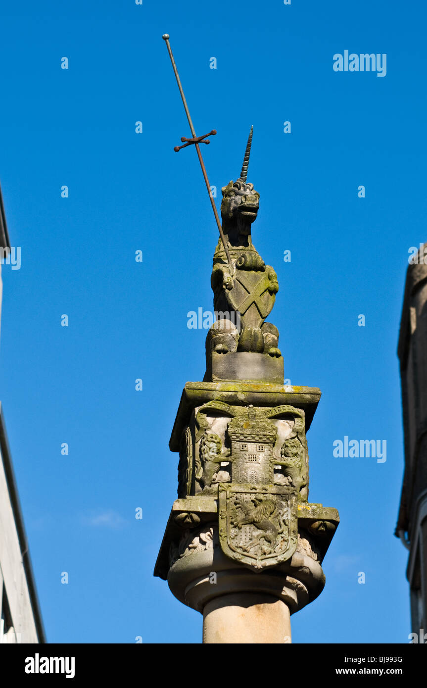 dh DUNFERMLINE FIFE Unicorn mercat cross Scotland flag shield landmark ...
